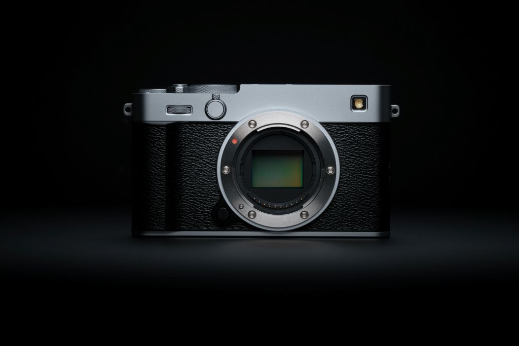 Fujifilm revoluciona la fotografía con la X-E5: primera cámara de la ...